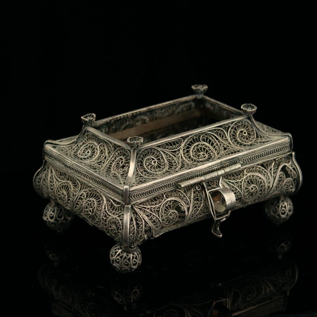 Antique silver filigree trinket box - Idla Antiik
