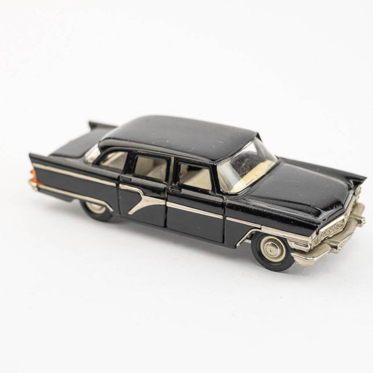 Rahvariietega portselan nukk 1950-60a - Idla Antiik